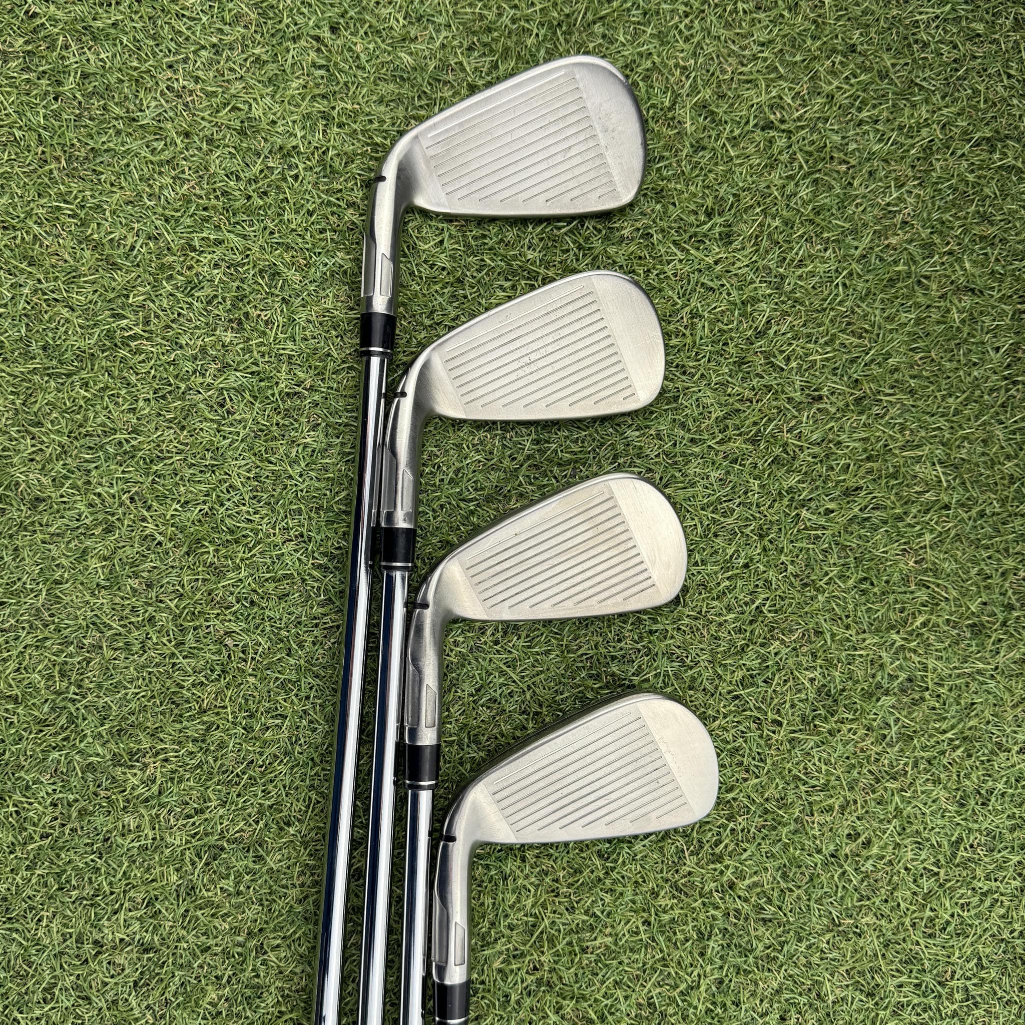 Used Taylormade SIM 2 Max Irons / 4-Pw / KBS Max MT 85 Stiff